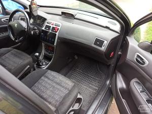 Black Peugeot 307 2004 in Vilnius, with an engine capacity of 2.00 L and mileage of 304 thousand km for 700 €, photo 10 on AUTOMOTO.COM.LV