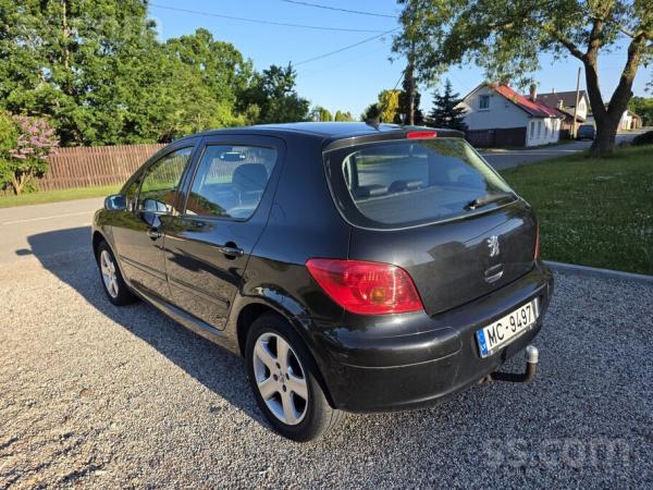 Black Peugeot 307 2004 in Ventspils, with an engine capacity of 2.00 L and mileage of 264 thousand km for 1200 €, photo 8 on AUTOMOTO.COM.LV