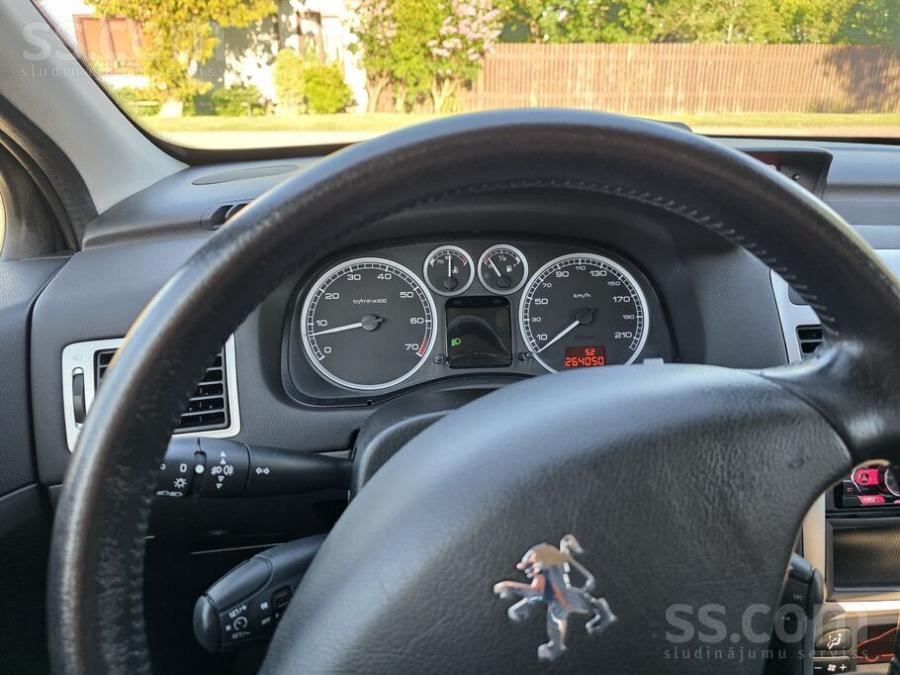 Melns Peugeot 307 2004 Ventspils, ar dzinēja tilpumu 2.00 L un nobraukumu 264 tūkst. km par 1200 €, foto 13 vietnē AUTOMOTO.COM.LV