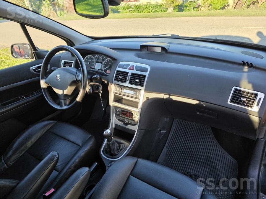 Melns Peugeot 307 2004 Ventspils, ar dzinēja tilpumu 2.00 L un nobraukumu 264 tūkst. km par 1200 €, foto 17 vietnē AUTOMOTO.COM.LV