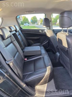 Melns Peugeot 307 2004 Ventspils, ar dzinēja tilpumu 2.00 L un nobraukumu 264 tūkst. km par 1200 €, foto 19 vietnē AUTOMOTO.COM.LV