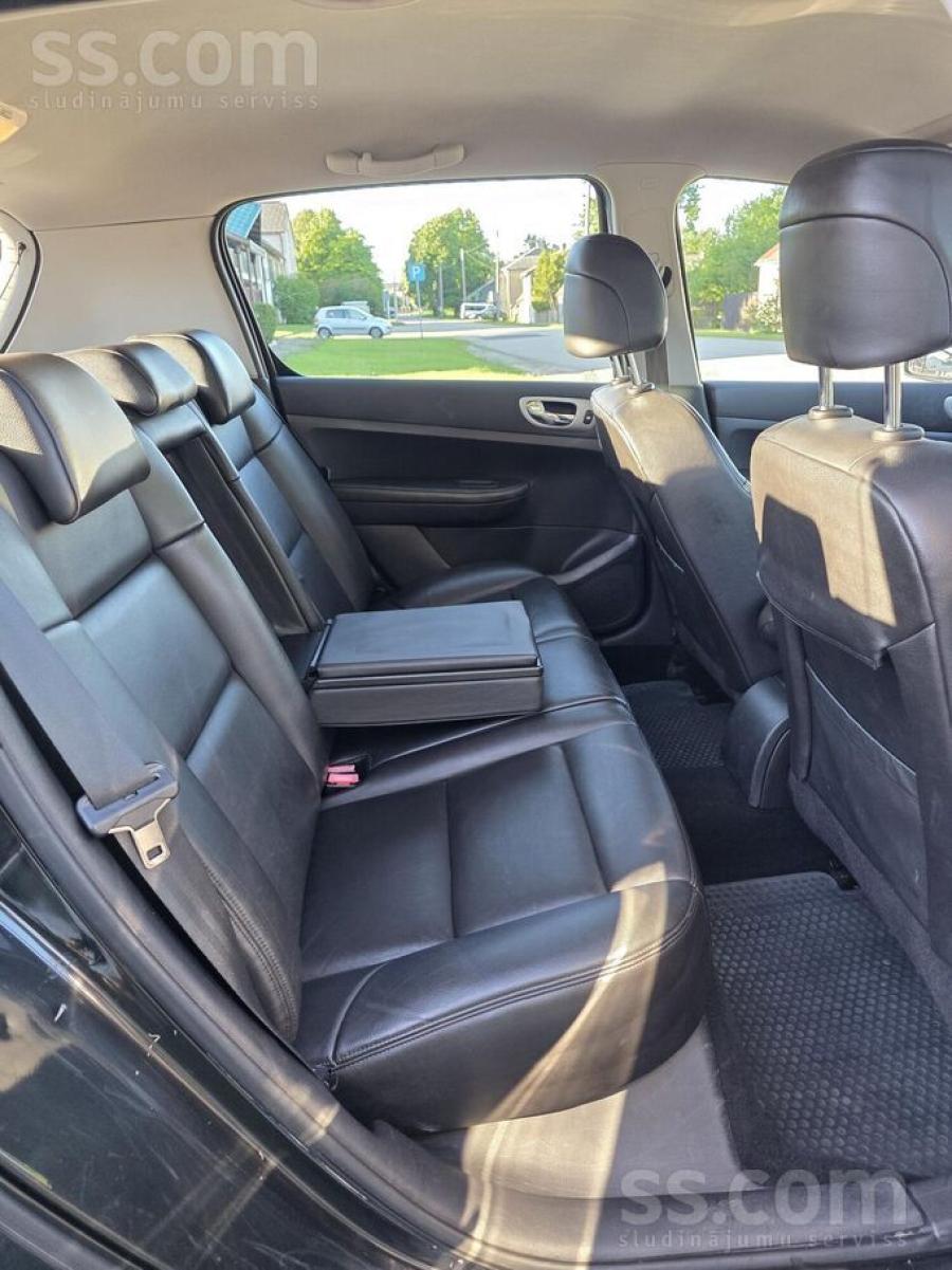 Melns Peugeot 307 2004 Ventspils, ar dzinēja tilpumu 2.00 L un nobraukumu 264 tūkst. km par 1200 €, foto 19 vietnē AUTOMOTO.COM.LV