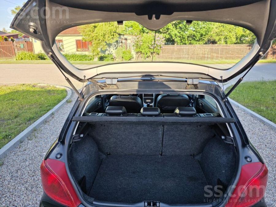 Melns Peugeot 307 2004 Ventspils, ar dzinēja tilpumu 2.00 L un nobraukumu 264 tūkst. km par 1200 €, foto 21 vietnē AUTOMOTO.COM.LV