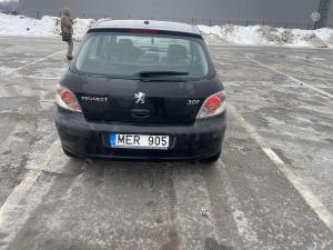 Black Peugeot 307 2005 in Kaunas, with an engine capacity of 1.60 L and mileage of 214 thousand km for 1550 €, photo 4 on AUTOMOTO.COM.LV