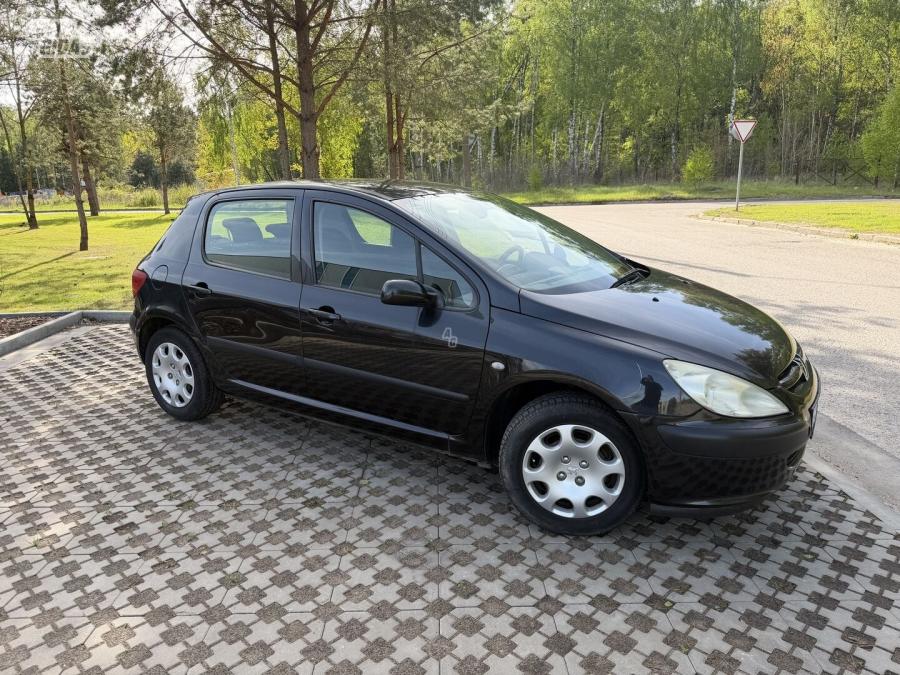 Black Peugeot 307 2005 in Kaunas, with an engine capacity of 1.60 L and mileage of 290 thousand km for 990 €, photo 3 on AUTOMOTO.COM.LV