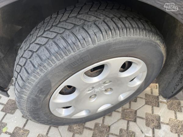 Черный Пежо 307 2005 в Каунас, объемом двигателя 1.60 л и пробегом 290 тыс. км за 990 €, фото 7 на AUTOMOTO.COM.LV