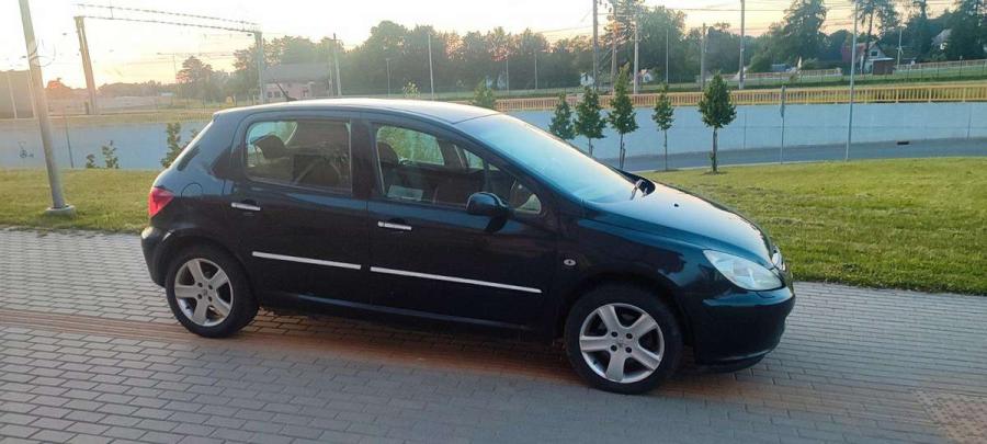 Черный Пежо 307 2005 в Вильнюс, объемом двигателя 2.00 л и пробегом 346 тыс. км за 650 €, фото 4 на AUTOMOTO.COM.LV