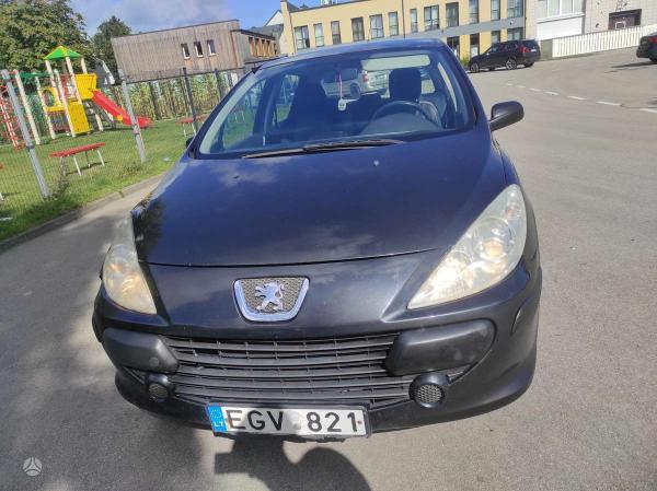 Black Peugeot 307 2005 in Kretinga, with an engine capacity of 1.56 L and mileage of 422 thousand km for 630 €, photo 3 on AUTOMOTO.COM.LV
