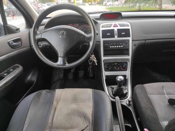 Black Peugeot 307 2005 in Kretinga, with an engine capacity of 1.56 L and mileage of 422 thousand km for 630 €, photo 8 on AUTOMOTO.COM.LV