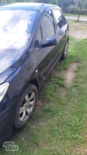 Melns Peugeot 307 2006 Viļņa, ar dzinēja tilpumu 1.60 L un nobraukumu 260 tūkst. km par 1400 €, foto 3 vietnē AUTOMOTO.COM.LV
