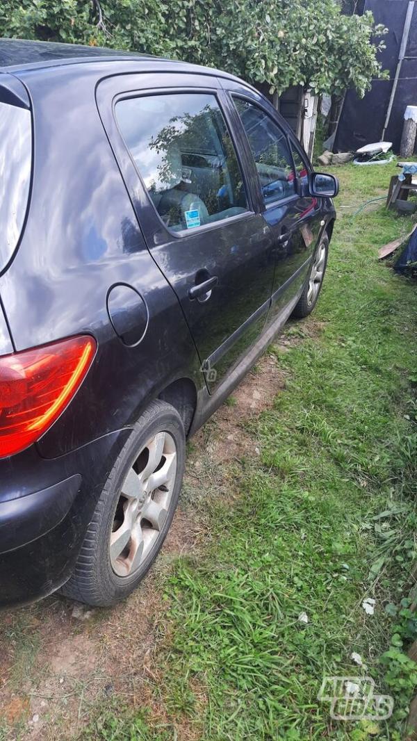 Melns Peugeot 307 2006 Viļņa, ar dzinēja tilpumu 1.60 L un nobraukumu 260 tūkst. km par 1400 €, foto 4 vietnē AUTOMOTO.COM.LV