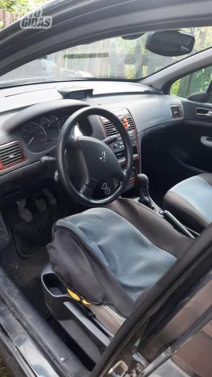 Melns Peugeot 307 2006 Viļņa, ar dzinēja tilpumu 1.60 L un nobraukumu 260 tūkst. km par 1400 €, foto 8 vietnē AUTOMOTO.COM.LV