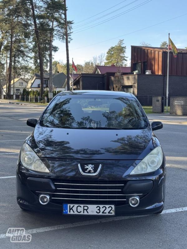 Black Peugeot 307 2006 in Alytus, with an engine capacity of 1.60 L and mileage of 280 thousand km for 1500 €, photo 2 on AUTOMOTO.COM.LV