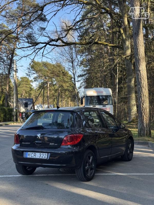 Black Peugeot 307 2006 in Alytus, with an engine capacity of 1.60 L and mileage of 280 thousand km for 1500 €, photo 5 on AUTOMOTO.COM.LV