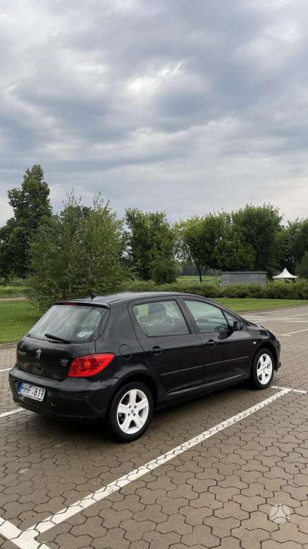 Melns Peugeot 307 2006 Kauņa, ar dzinēja tilpumu 1.56 L un nobraukumu 305 tūkst. km par 1100 €, foto 5 vietnē AUTOMOTO.COM.LV