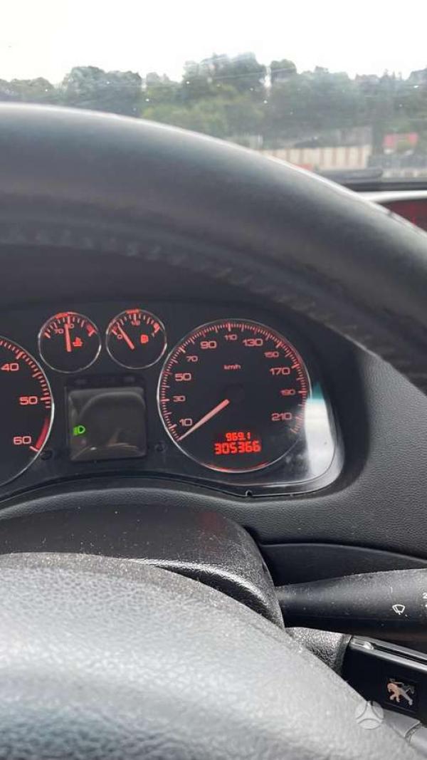 Melns Peugeot 307 2006 Kauņa, ar dzinēja tilpumu 1.56 L un nobraukumu 305 tūkst. km par 1100 €, foto 9 vietnē AUTOMOTO.COM.LV