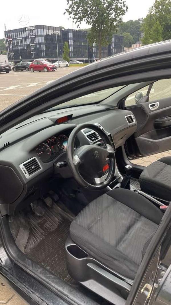Melns Peugeot 307 2006 Kauņa, ar dzinēja tilpumu 1.56 L un nobraukumu 305 tūkst. km par 1100 €, foto 11 vietnē AUTOMOTO.COM.LV