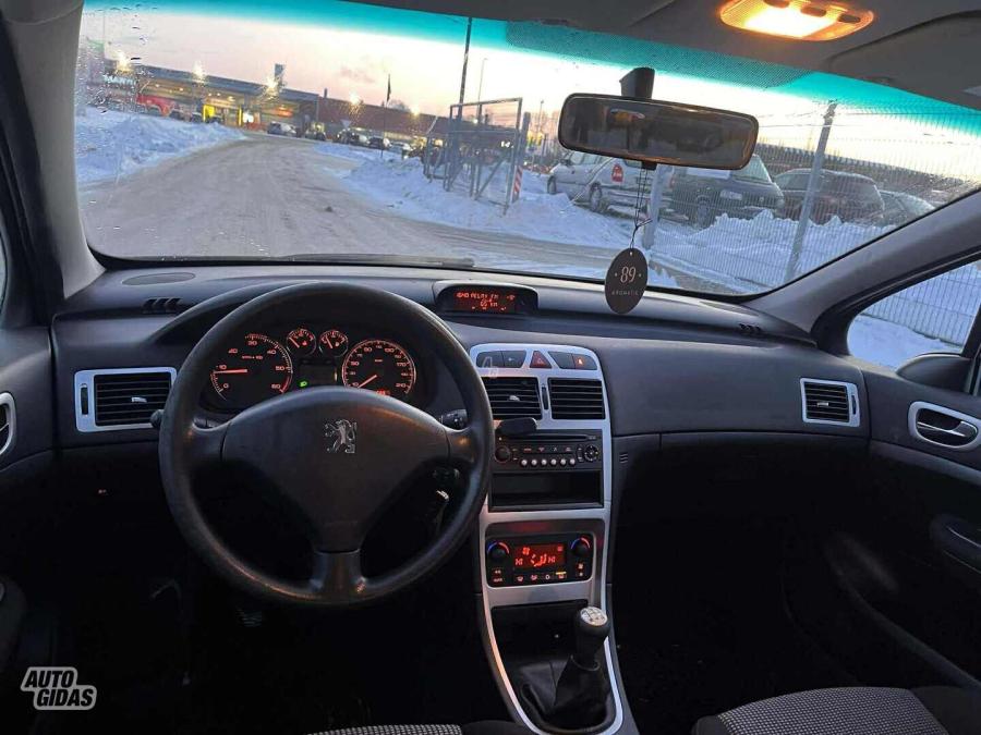 Black Peugeot 307 2007 in Silute, with an engine capacity of 1.60 L and mileage of 250 thousand km for 1100 €, photo 7 on AUTOMOTO.COM.LV
