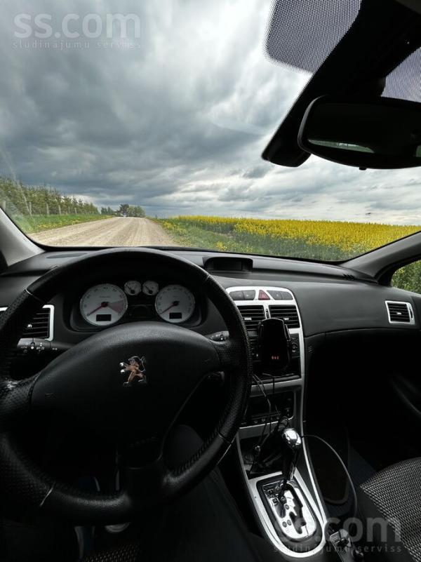 Black Peugeot 307 2007 in Riga, with an engine capacity of 1.60 L and mileage of 173 thousand km for 1950 €, photo 4 on AUTOMOTO.COM.LV