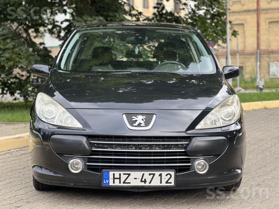 Black Peugeot 307 2007 in Riga, with an engine capacity of 1.60 L and mileage of 169 thousand km for 1750 €, photo 4 on AUTOMOTO.COM.LV