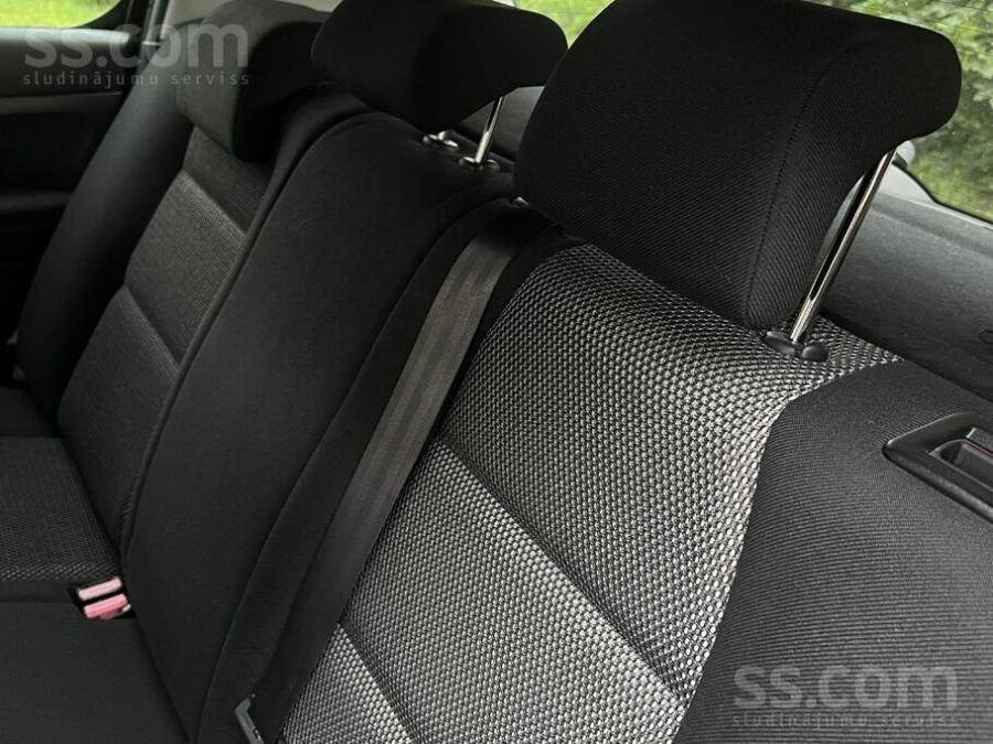 Black Peugeot 307 2007 in Riga, with an engine capacity of 1.60 L and mileage of 169 thousand km for 1750 €, photo 9 on AUTOMOTO.COM.LV