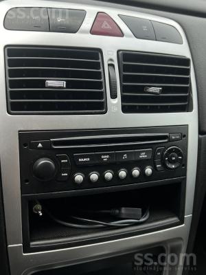 Black Peugeot 307 2007 in Riga, with an engine capacity of 1.60 L and mileage of 169 thousand km for 1750 €, photo 12 on AUTOMOTO.COM.LV