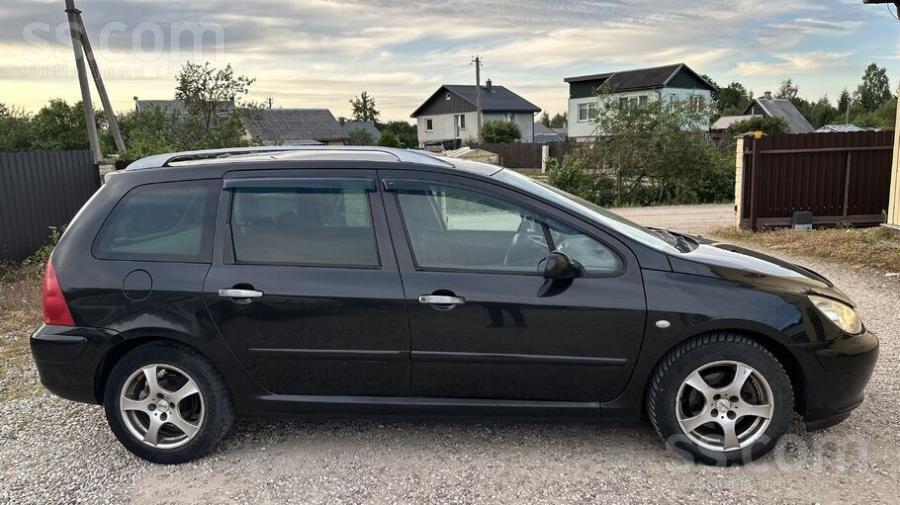Black Peugeot 307 2003 in Rezekne, with an engine capacity of 2.00 L and mileage of 322 thousand km for 1350 €, photo 5 on AUTOMOTO.COM.LV