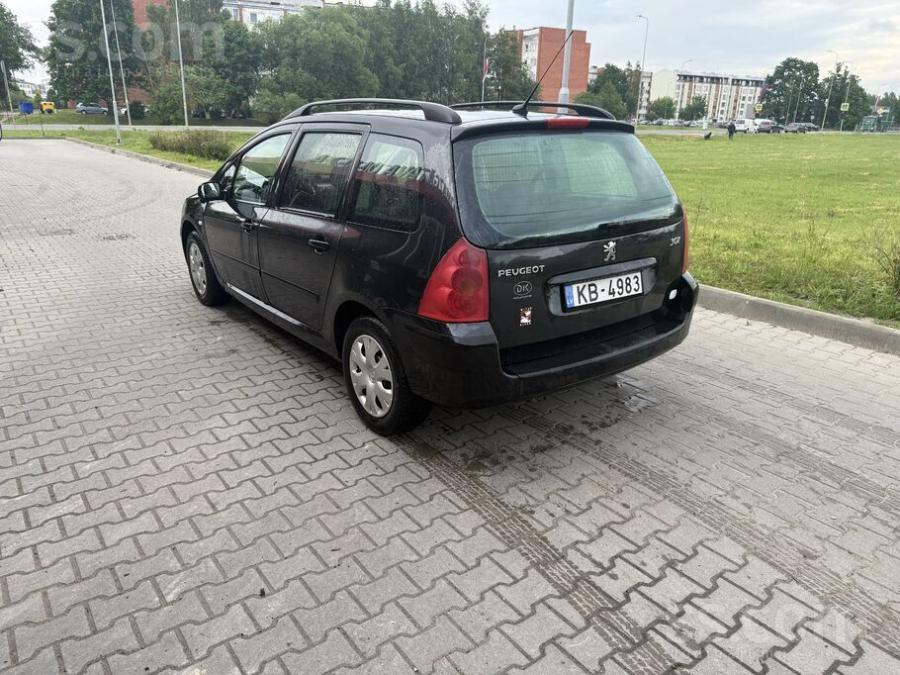 Черный Пежо 307 2003 в Елгава, объемом двигателя 1.60 л и пробегом 300 тыс. км за 650 €, фото 4 на AUTOMOTO.COM.LV