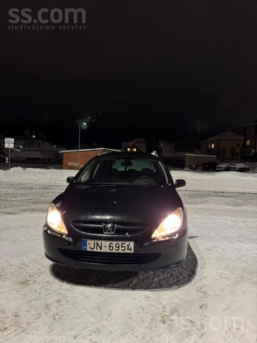 Black Peugeot 307 2005 in Aluksne, with an engine capacity of 1.60 L and mileage of 308 thousand km for 770 €, photo 1 on AUTOMOTO.COM.LV