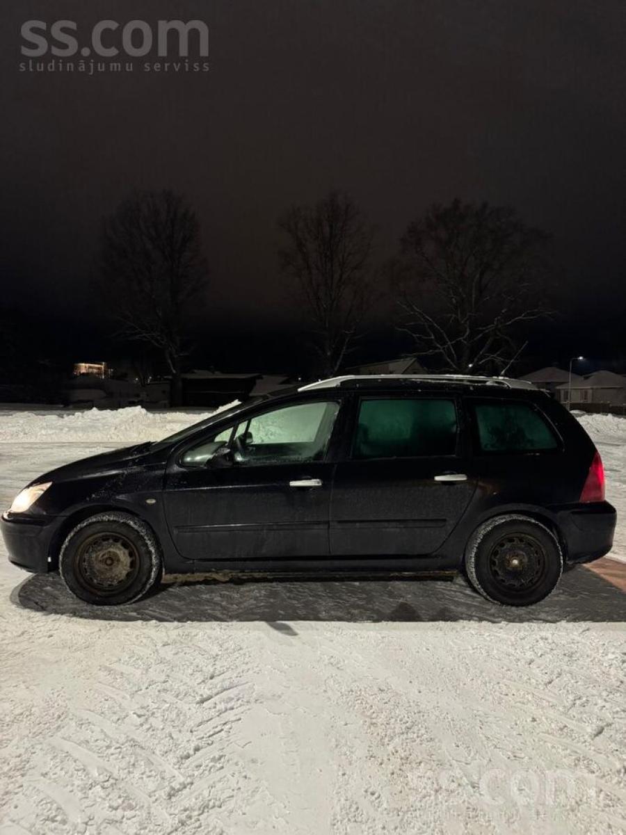 Black Peugeot 307 2005 in Aluksne, with an engine capacity of 1.60 L and mileage of 308 thousand km for 770 €, photo 4 on AUTOMOTO.COM.LV
