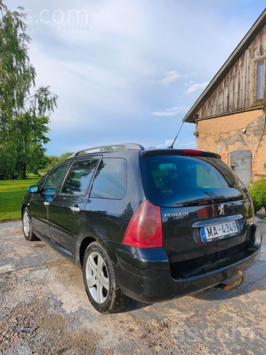 Black Peugeot 307 2005 in Bauska, with an engine capacity of 2.00 L and mileage of 380 thousand km for 1700 €, photo 4 on AUTOMOTO.COM.LV