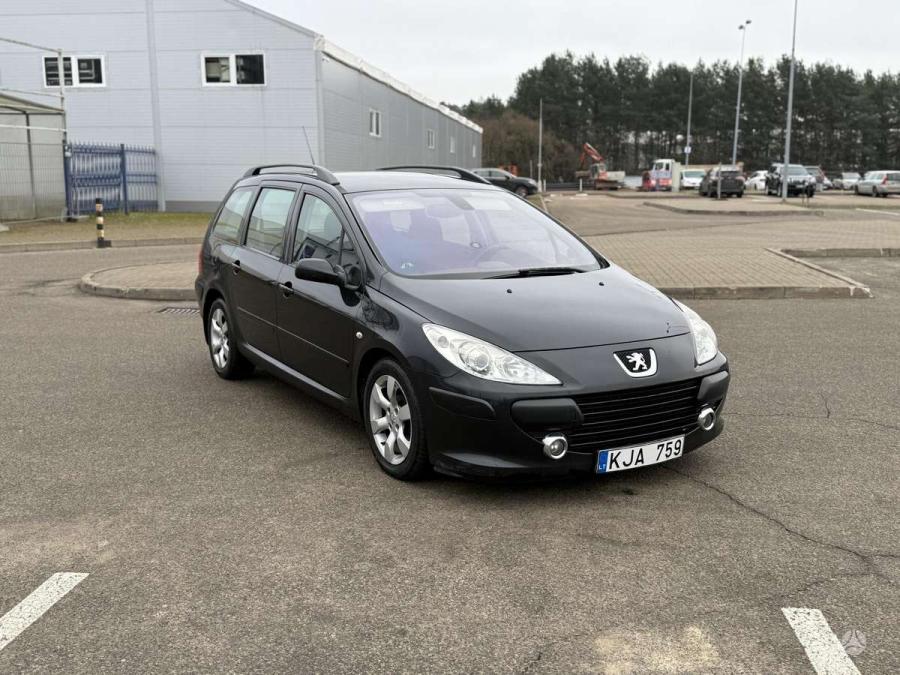 Melns Peugeot 307 2006 Viļņa, ar dzinēja tilpumu 2.00 L un nobraukumu 240 tūkst. km par 1200 €, foto 2 vietnē AUTOMOTO.COM.LV
