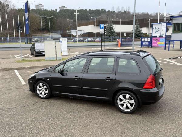Black Peugeot 307 2006 in Vilnius, with an engine capacity of 2.00 L and mileage of 240 thousand km for 1200 €, photo 6 on AUTOMOTO.COM.LV