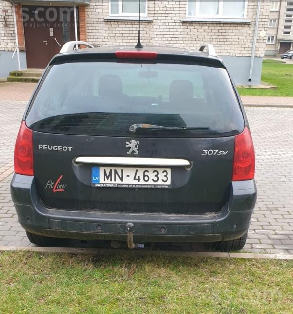 Black Peugeot 307 2006 in Ventspils, with an engine capacity of 1.60 L and mileage of 349 thousand km for 650 €, photo 2 on AUTOMOTO.COM.LV