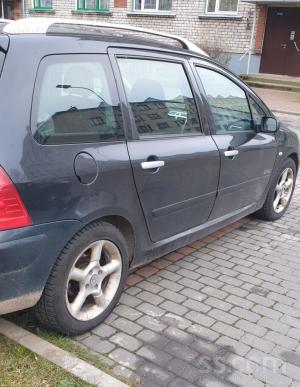 Black Peugeot 307 2006 in Ventspils, with an engine capacity of 1.60 L and mileage of 349 thousand km for 650 €, photo 3 on AUTOMOTO.COM.LV