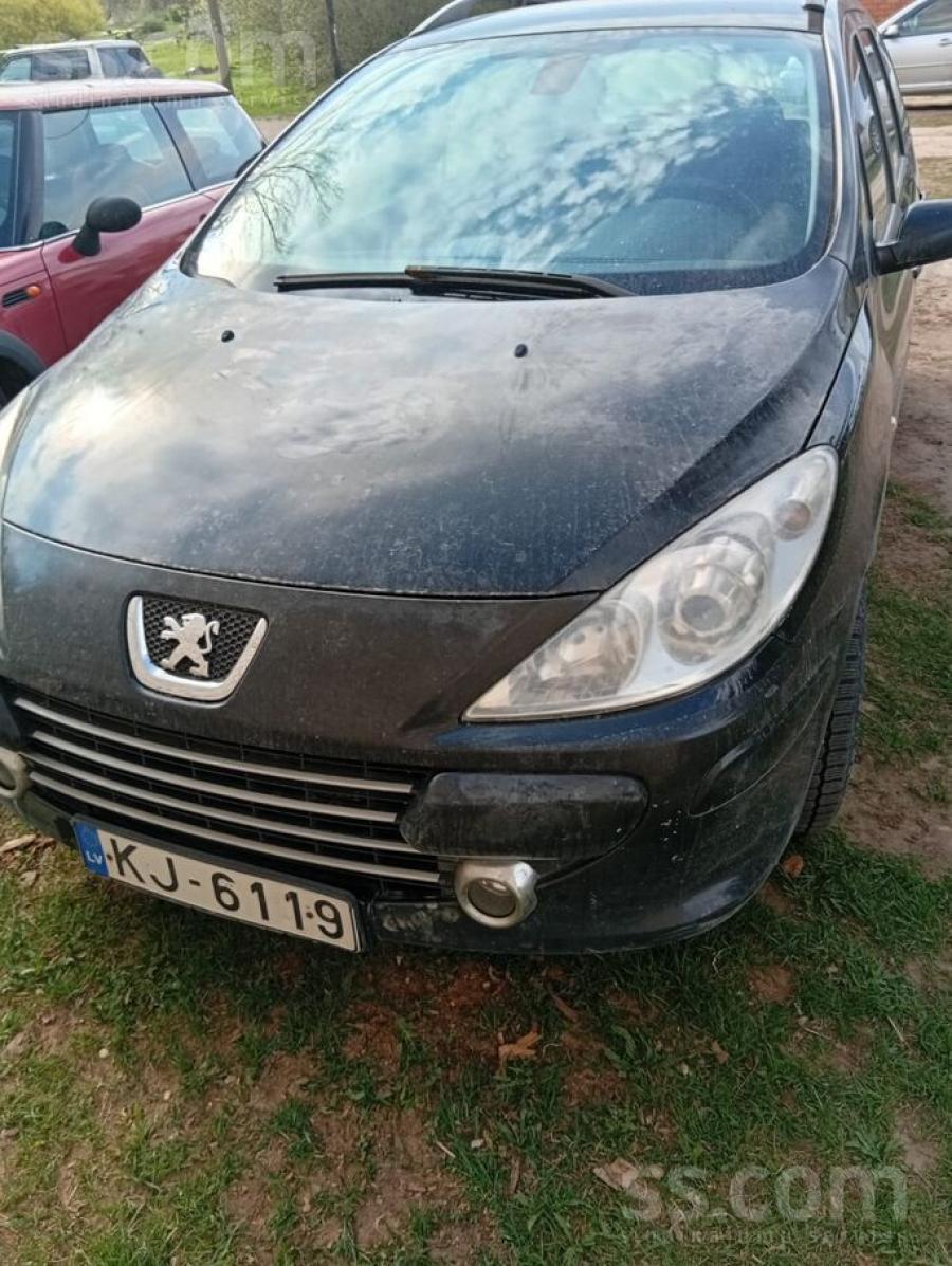 Black Peugeot 307 2006 in Riga, with an engine capacity of 1.60 L and mileage of 422 thousand km for 550 €, photo 1 on AUTOMOTO.COM.LV