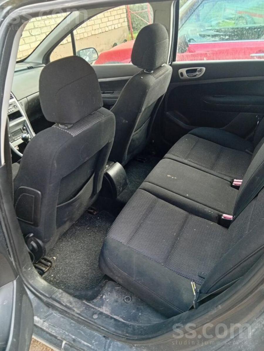 Black Peugeot 307 2006 in Riga, with an engine capacity of 1.60 L and mileage of 422 thousand km for 550 €, photo 7 on AUTOMOTO.COM.LV