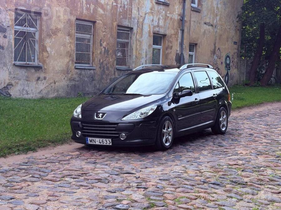 Melns Peugeot 307 2006 Rīga, ar dzinēja tilpumu 1.60 L un nobraukumu 350 tūkst. km par 1350 €, foto 1 vietnē AUTOMOTO.COM.LV