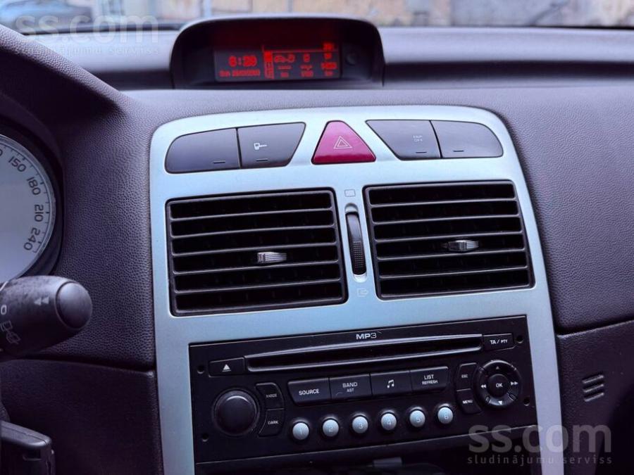 Melns Peugeot 307 2006 Rīga, ar dzinēja tilpumu 1.60 L un nobraukumu 350 tūkst. km par 1350 €, foto 25 vietnē AUTOMOTO.COM.LV