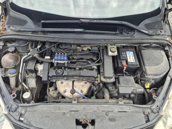 Melns Peugeot 307 2006 Panevēža, ar dzinēja tilpumu 1.60 L un nobraukumu 386 tūkst. km par 1350 €, foto 6 vietnē AUTOMOTO.COM.LV