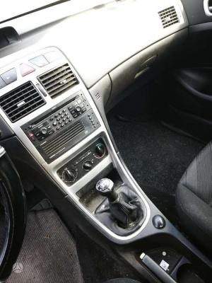 Black Peugeot 307 2006 in Panevezys, with an engine capacity of 1.60 L and mileage of 330 thousand km for 300 €, photo 9 on AUTOMOTO.COM.LV