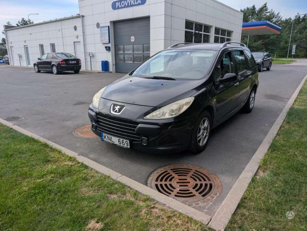 Черный Пежо 307 2006 в Вильнюс, объемом двигателя 1.59 л и пробегом 237 тыс. км за 1400 €, фото 5 на AUTOMOTO.COM.LV