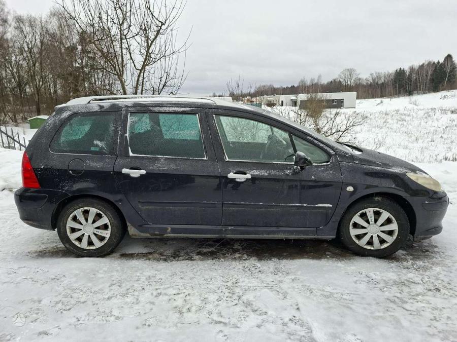 Melns Peugeot 307 2007 Viļņa, ar dzinēja tilpumu 1.56 L un nobraukumu 360 tūkst. km par 950 €, foto 1 vietnē AUTOMOTO.COM.LV