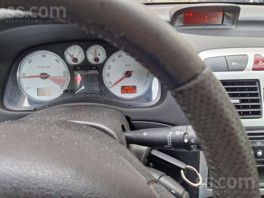 Melns Peugeot 307 2007 Daugavpils, ar dzinēja tilpumu 1.60 L un nobraukumu 262 tūkst. km par 1550 €, foto 3 vietnē AUTOMOTO.COM.LV