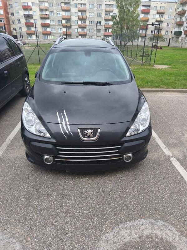 Peugeot 307 2007 Daugavpils vietnē Melns Peugeot 307 2007 Daugavpils, ar dzinēja tilpumu 2.00 L un nobraukumu 297 tūkst. km par 600 €, foto 1 vietnē AUTOMOTO.COM.LV