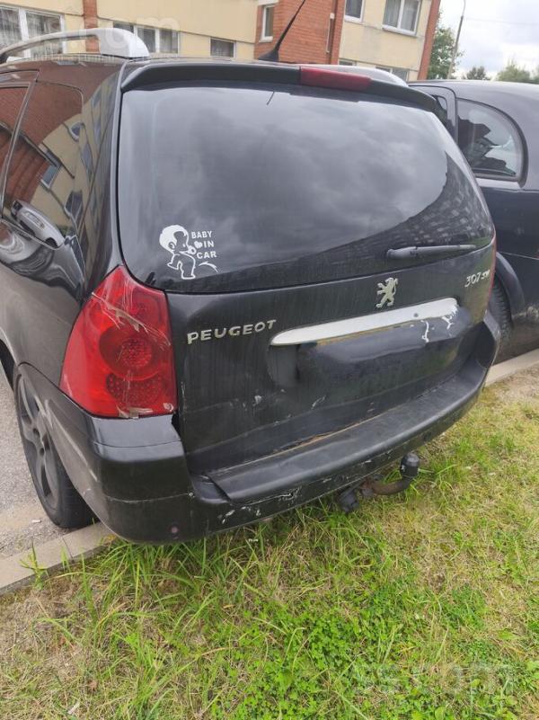 Peugeot 307 2007 Daugavpils vietnē Melns Peugeot 307 2007 Daugavpils, ar dzinēja tilpumu 2.00 L un nobraukumu 297 tūkst. km par 600 €, foto 3 vietnē AUTOMOTO.COM.LV