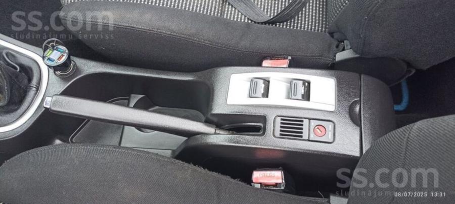 Blue Peugeot 307 2005 in Riga, with an engine capacity of 2.00 L and mileage of 194 thousand km for 1590 €, photo 12 on AUTOMOTO.COM.LV