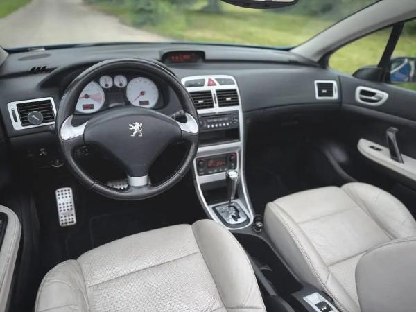 Blue Peugeot 307 2007 in Riga, with an engine capacity of 2.00 L and mileage of 220 thousand km for 3500 €, photo 9 on AUTOMOTO.COM.LV