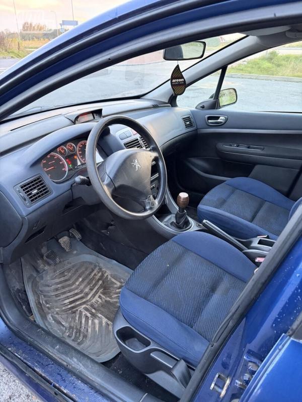 Blue Peugeot 307 2001 in Panevezys, with an engine capacity of 2.00 L and mileage of 256 thousand km for 680 €, photo 6 on AUTOMOTO.COM.LV