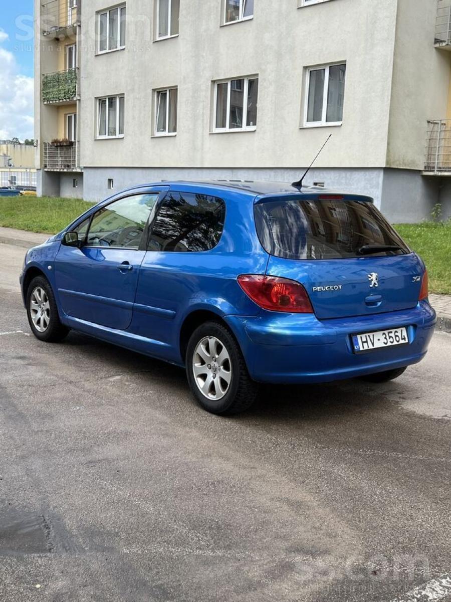 Zils Peugeot 307 2002 Rīga, ar dzinēja tilpumu 1.60 L un nobraukumu 260 tūkst. km par 950 €, foto 5 vietnē AUTOMOTO.COM.LV
